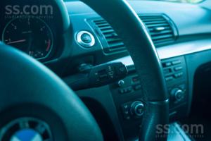 Grey BMW 118 2009 in Liepaja, with an engine capacity of 2.00 L and mileage of 293 thousand km for 3300 €, photo 21 on AUTOMOTO.COM.LV