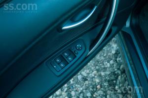 Grey BMW 118 2009 in Liepaja, with an engine capacity of 2.00 L and mileage of 293 thousand km for 3300 €, photo 22 on AUTOMOTO.COM.LV