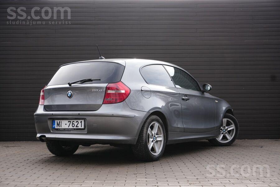 Grey BMW 118 2009 in Riga, with an engine capacity of 2.00 L and mileage of 262 thousand km for 4690 €, photo 4 on AUTOMOTO.COM.LV