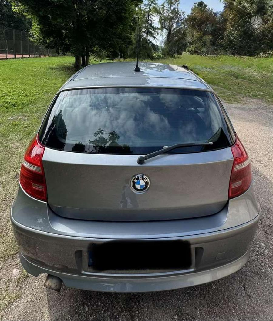 Grey BMW 118 2009 in Vilnius, with an engine capacity of 2.00 L and mileage of 340 thousand km for 3300 €, photo 3 on AUTOMOTO.COM.LV