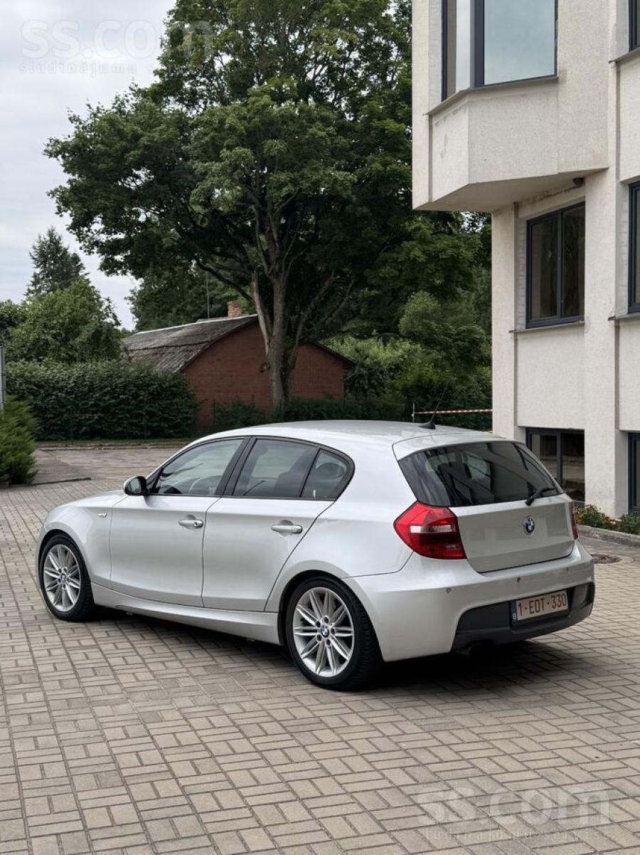 Grey BMW 118 2009 in Riga, with an engine capacity of 2.00 L and mileage of 197 thousand km for 4400 €, photo 3 on AUTOMOTO.COM.LV
