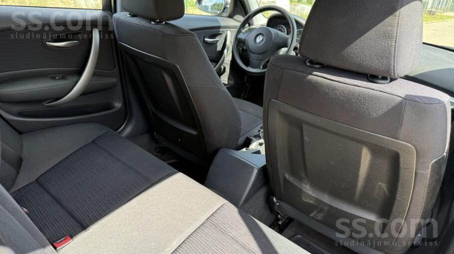Grey BMW 118 2009 in Riga, with an engine capacity of 2.00 L and mileage of 271 thousand km for 2850 €, photo 15 on AUTOMOTO.COM.LV