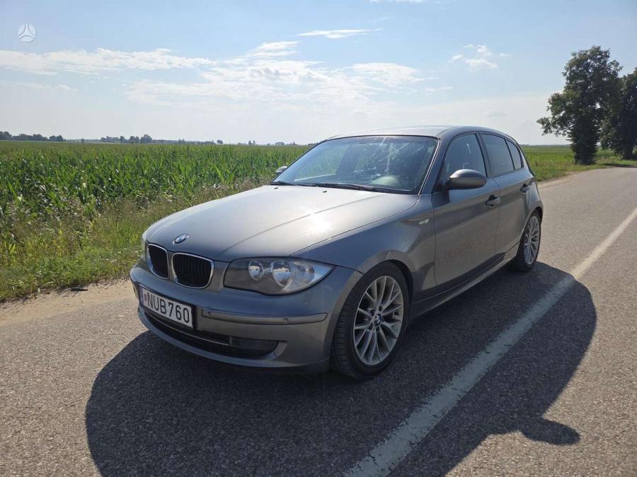 Pelēks BMW 118 2009 Alīta, ar dzinēja tilpumu 1.80 L un nobraukumu 285 tūkst. km par 1999 €, foto 1 vietnē AUTOMOTO.COM.LV