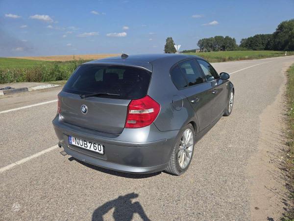 Pelēks BMW 118 2009 Alīta, ar dzinēja tilpumu 1.80 L un nobraukumu 285 tūkst. km par 1999 €, foto 4 vietnē AUTOMOTO.COM.LV