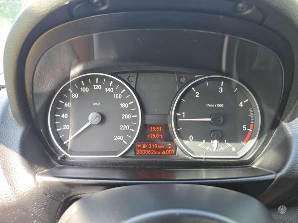 Pelēks BMW 118 2009 Alīta, ar dzinēja tilpumu 1.80 L un nobraukumu 285 tūkst. km par 1999 €, foto 10 vietnē AUTOMOTO.COM.LV