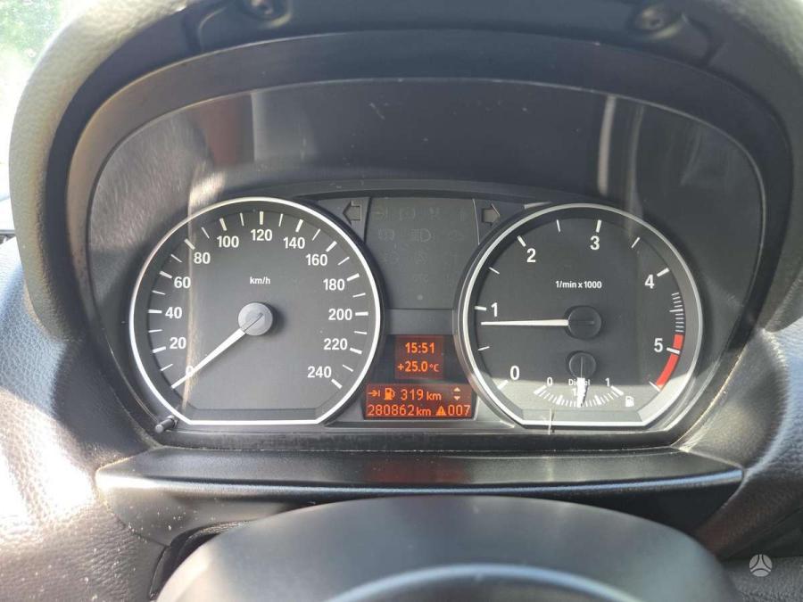 Pelēks BMW 118 2009 Alīta, ar dzinēja tilpumu 1.80 L un nobraukumu 285 tūkst. km par 1999 €, foto 11 vietnē AUTOMOTO.COM.LV