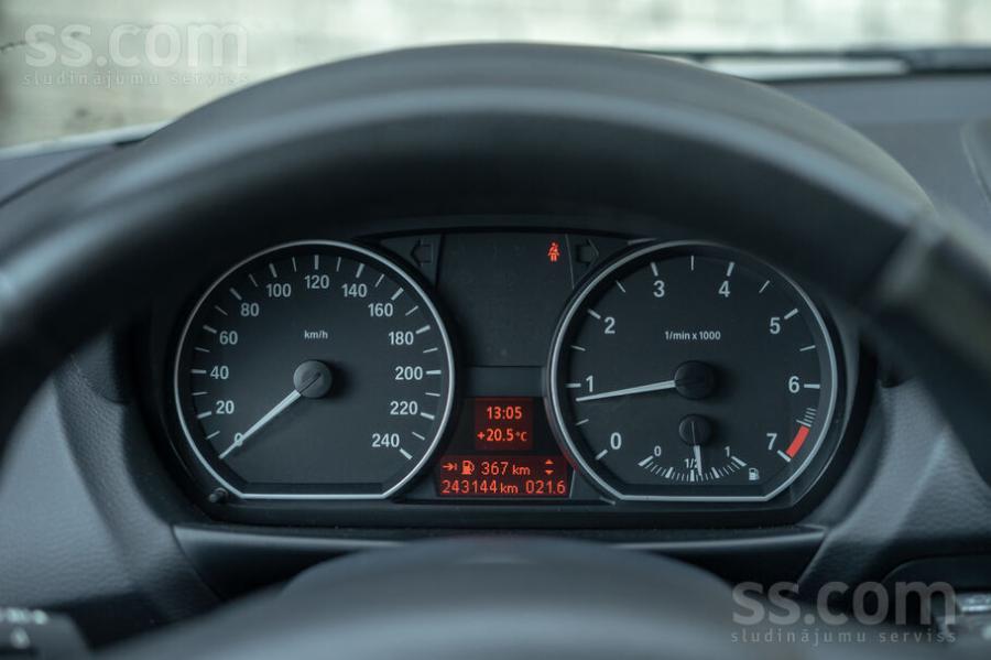 Pelēks BMW 118 2009 Liepāja, ar dzinēja tilpumu 2.00 L un nobraukumu 243 tūkst. km par 3900 €, foto 16 vietnē AUTOMOTO.COM.LV