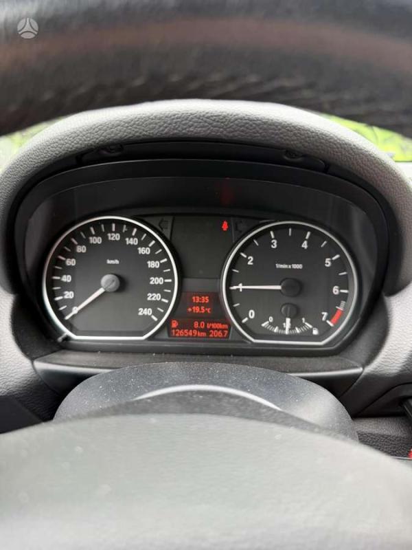 Grey BMW 118 2009 in Kaunas, with an engine capacity of 2.00 L and mileage of 127 thousand km for 3500 €, photo 6 on AUTOMOTO.COM.LV
