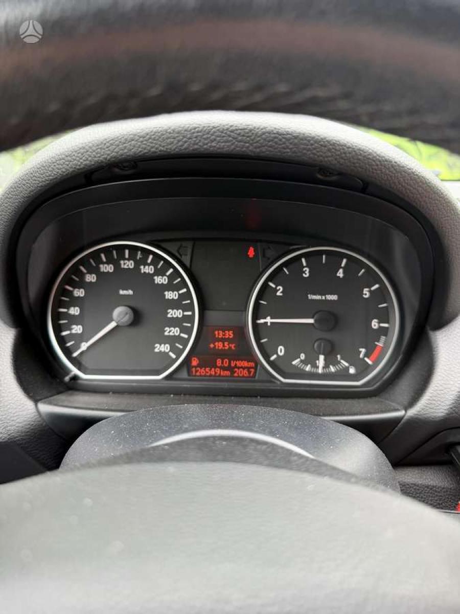 Grey BMW 118 2009 in Kaunas, with an engine capacity of 2.00 L and mileage of 127 thousand km for 3500 €, photo 7 on AUTOMOTO.COM.LV