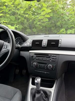 Grey BMW 118 2009 in Kaunas, with an engine capacity of 2.00 L and mileage of 127 thousand km for 3500 €, photo 8 on AUTOMOTO.COM.LV