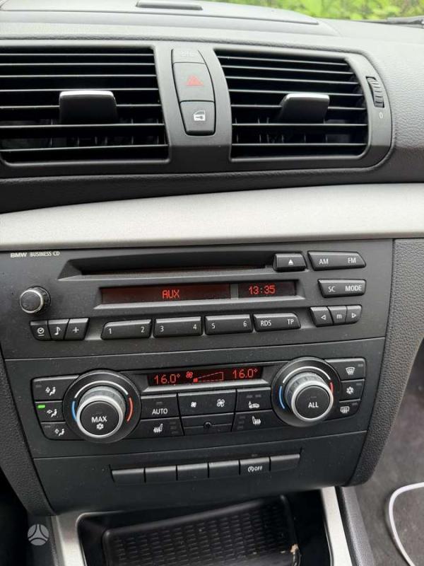 Grey BMW 118 2009 in Kaunas, with an engine capacity of 2.00 L and mileage of 127 thousand km for 3500 €, photo 8 on AUTOMOTO.COM.LV