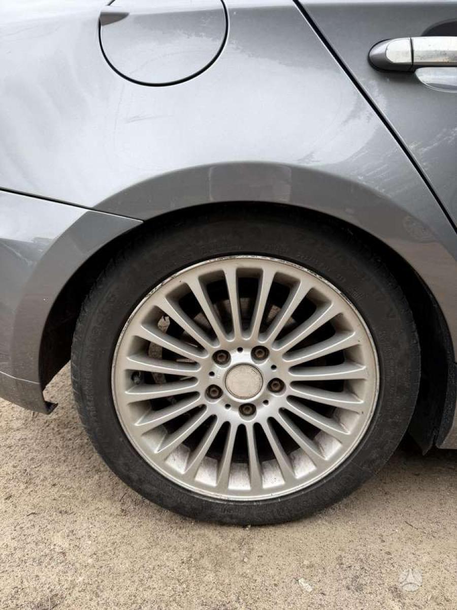 Grey BMW 118 2009 in Kaunas, with an engine capacity of 2.00 L and mileage of 127 thousand km for 3500 €, photo 15 on AUTOMOTO.COM.LV