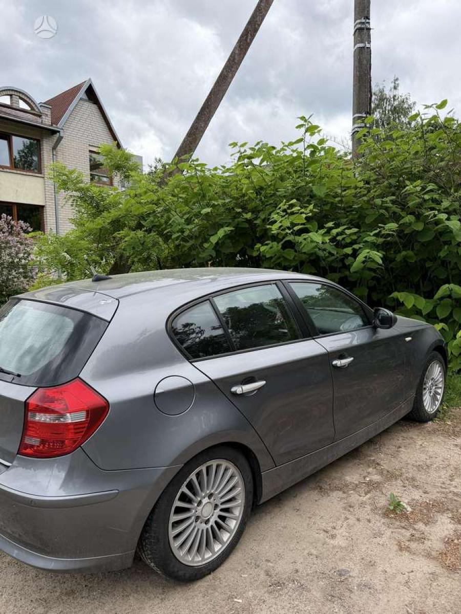 Grey BMW 118 2009 in Kaunas, with an engine capacity of 2.00 L and mileage of 127 thousand km for 3500 €, photo 20 on AUTOMOTO.COM.LV