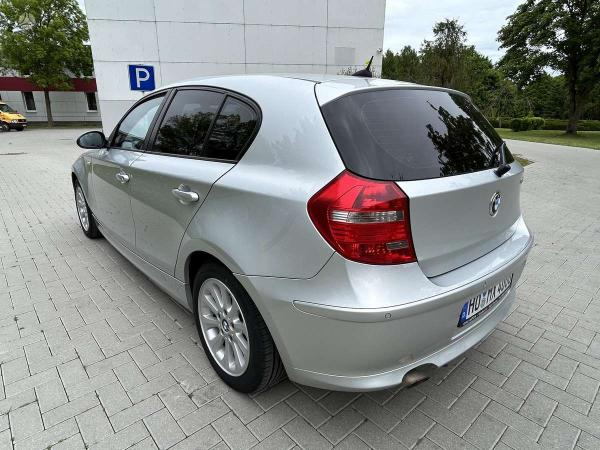 Pelēks BMW 118 2009 Kėdainiai, ar dzinēja tilpumu 0.00 L un nobraukumu 270 tūkst. km par 2600 €, foto 5 vietnē AUTOMOTO.COM.LV