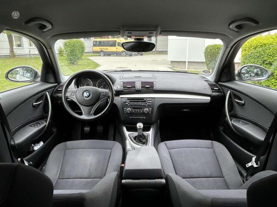 Pelēks BMW 118 2009 Kėdainiai, ar dzinēja tilpumu 0.00 L un nobraukumu 270 tūkst. km par 2600 €, foto 12 vietnē AUTOMOTO.COM.LV