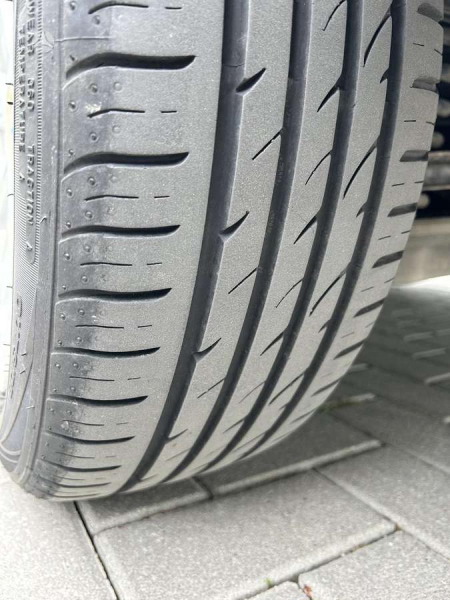 Pelēks BMW 118 2009 Kėdainiai, ar dzinēja tilpumu 0.00 L un nobraukumu 270 tūkst. km par 2600 €, foto 16 vietnē AUTOMOTO.COM.LV