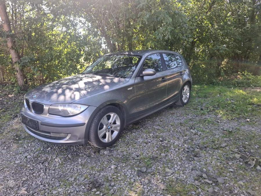 Grey BMW 118 2009 in Pasvalys, with an engine capacity of 0.00 L and mileage of 262 thousand km for 3250 €, photo 3 on AUTOMOTO.COM.LV