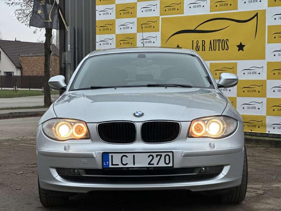 Pelēks BMW 118 2010 Šauļi, ar dzinēja tilpumu 2.00 L un nobraukumu 135 tūkst. km par 3200 €, foto 2 vietnē AUTOMOTO.COM.LV