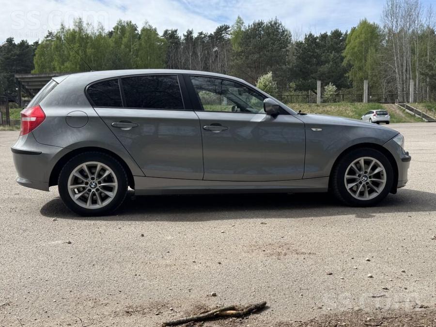 Pelēks BMW 118 2010 Rīga, ar dzinēja tilpumu 2.00 L un nobraukumu 239 tūkst. km par 3690 €, foto 9 vietnē AUTOMOTO.COM.LV