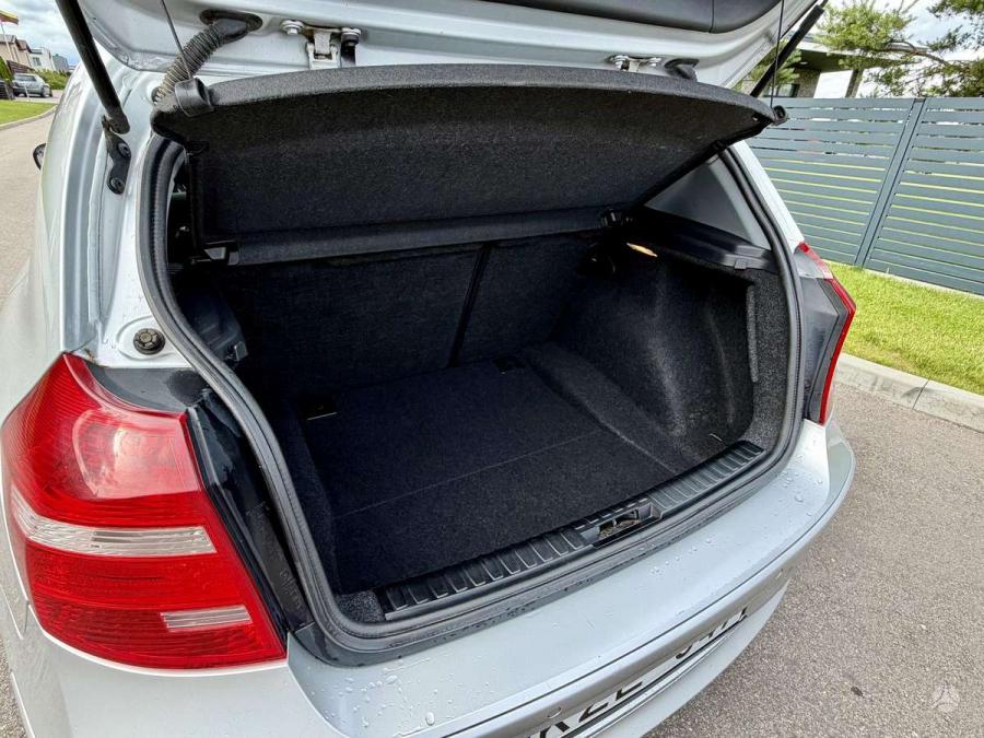 Pelēks BMW 118 2010 Viļņa, ar dzinēja tilpumu 2.00 L un nobraukumu 202 tūkst. km par 3250 €, foto 10 vietnē AUTOMOTO.COM.LV