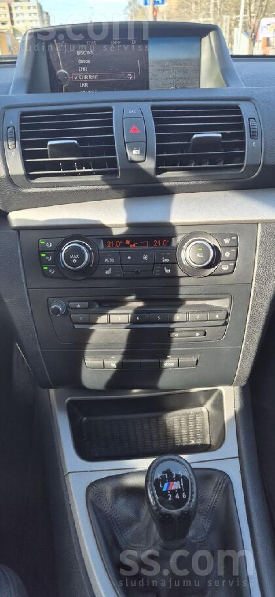 Grey BMW 118 2010 in Riga, with an engine capacity of 2.00 L and mileage of 225 thousand km for 4300 €, photo 13 on AUTOMOTO.COM.LV