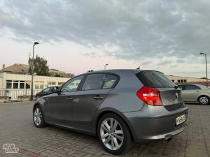 Grey BMW 118 2010 in Marijampole, with an engine capacity of 2.00 L and mileage of 253 thousand km for 4350 €, photo 6 on AUTOMOTO.COM.LV