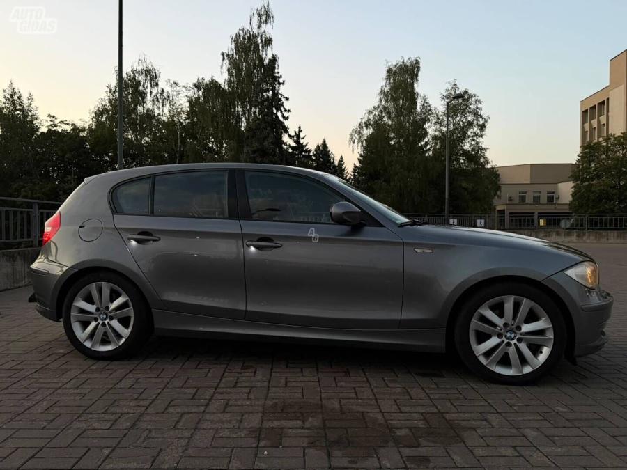 Grey BMW 118 2010 in Marijampole, with an engine capacity of 2.00 L and mileage of 253 thousand km for 4350 €, photo 7 on AUTOMOTO.COM.LV