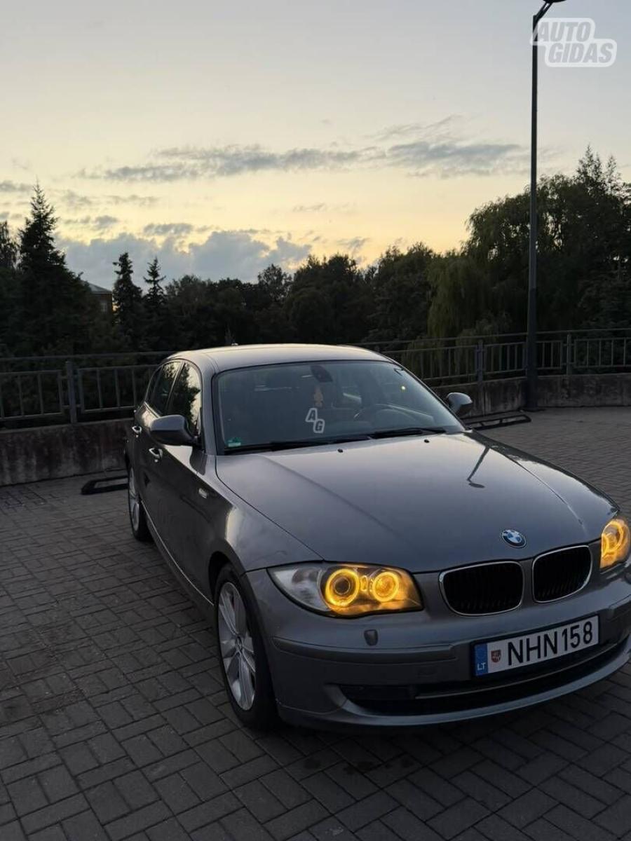 Grey BMW 118 2010 in Marijampole, with an engine capacity of 2.00 L and mileage of 253 thousand km for 4350 €, photo 8 on AUTOMOTO.COM.LV