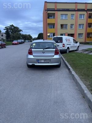 Grey BMW 118 2010 in Riga, with an engine capacity of 2.00 L and mileage of 223 thousand km for 2900 €, photo 3 on AUTOMOTO.COM.LV