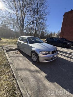 Grey BMW 118 2010 in Riga, with an engine capacity of 2.00 L and mileage of 223 thousand km for 2900 €, photo 11 on AUTOMOTO.COM.LV