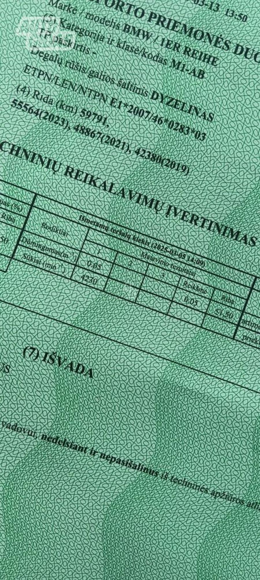 Серый БМВ 118 2011 в Вильнюс, объемом двигателя 2.00 л и пробегом 63 тыс. км за 5300 €, фото 14 на AUTOMOTO.COM.LV