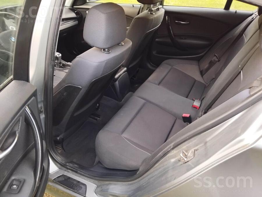 Pelēks BMW 118 2011 Bauska, ar dzinēja tilpumu 2.00 L un nobraukumu 288 tūkst. km par 2650 €, foto 12 vietnē AUTOMOTO.COM.LV