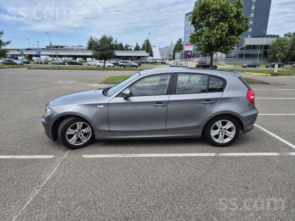 Grey BMW 118 2011 in Riga, with an engine capacity of 2.00 L and mileage of 99 thousand km for 5500 €, photo 2 on AUTOMOTO.COM.LV