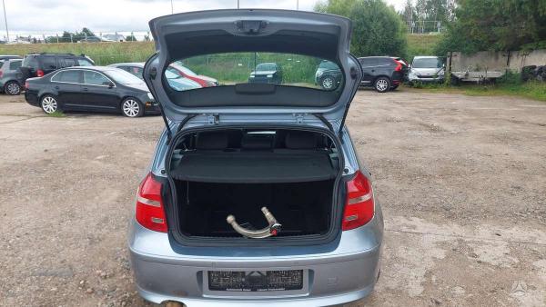 Grey BMW 118 2011 in Utena, with an engine capacity of 2.00 L and mileage of 294 thousand km for 3300 €, photo 9 on AUTOMOTO.COM.LV