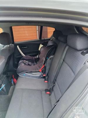 Grey BMW 118 2011 in Marijampole, with an engine capacity of 2.00 L and mileage of 305 thousand km for 2600 €, photo 7 on AUTOMOTO.COM.LV