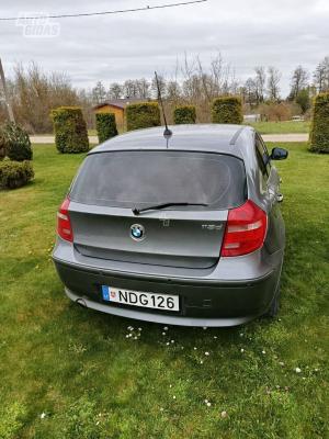 Grey BMW 118 2011 in Marijampole, with an engine capacity of 2.00 L and mileage of 305 thousand km for 2600 €, photo 12 on AUTOMOTO.COM.LV