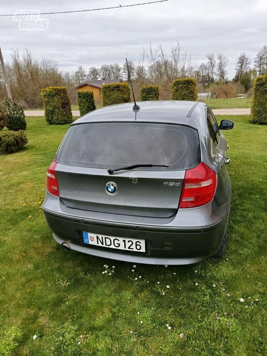 Grey BMW 118 2011 in Marijampole, with an engine capacity of 2.00 L and mileage of 305 thousand km for 2600 €, photo 12 on AUTOMOTO.COM.LV