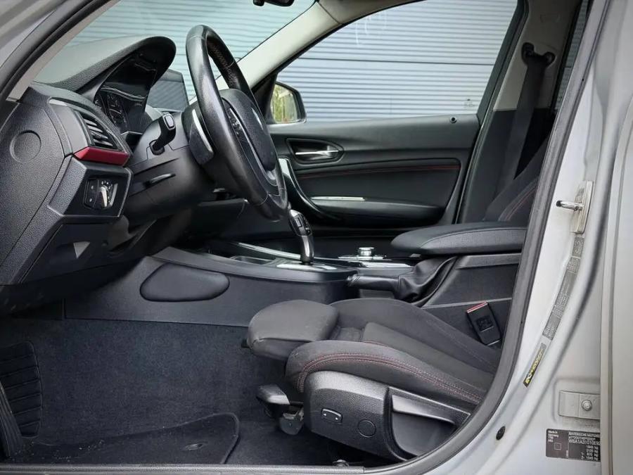Pelēks BMW 118 2011 Rīga, ar dzinēja tilpumu 1.60 L un nobraukumu 181 tūkst. km par 5550 €, foto 11 vietnē AUTOMOTO.COM.LV