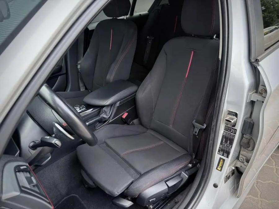 Pelēks BMW 118 2011 Rīga, ar dzinēja tilpumu 1.60 L un nobraukumu 181 tūkst. km par 5550 €, foto 12 vietnē AUTOMOTO.COM.LV
