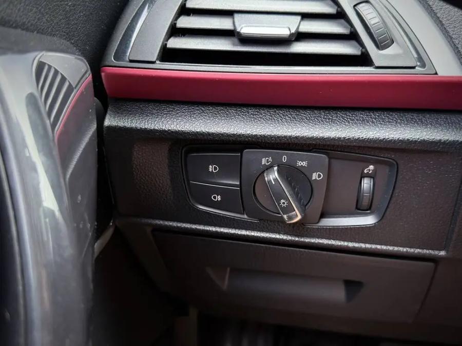 Pelēks BMW 118 2011 Rīga, ar dzinēja tilpumu 1.60 L un nobraukumu 181 tūkst. km par 5550 €, foto 19 vietnē AUTOMOTO.COM.LV
