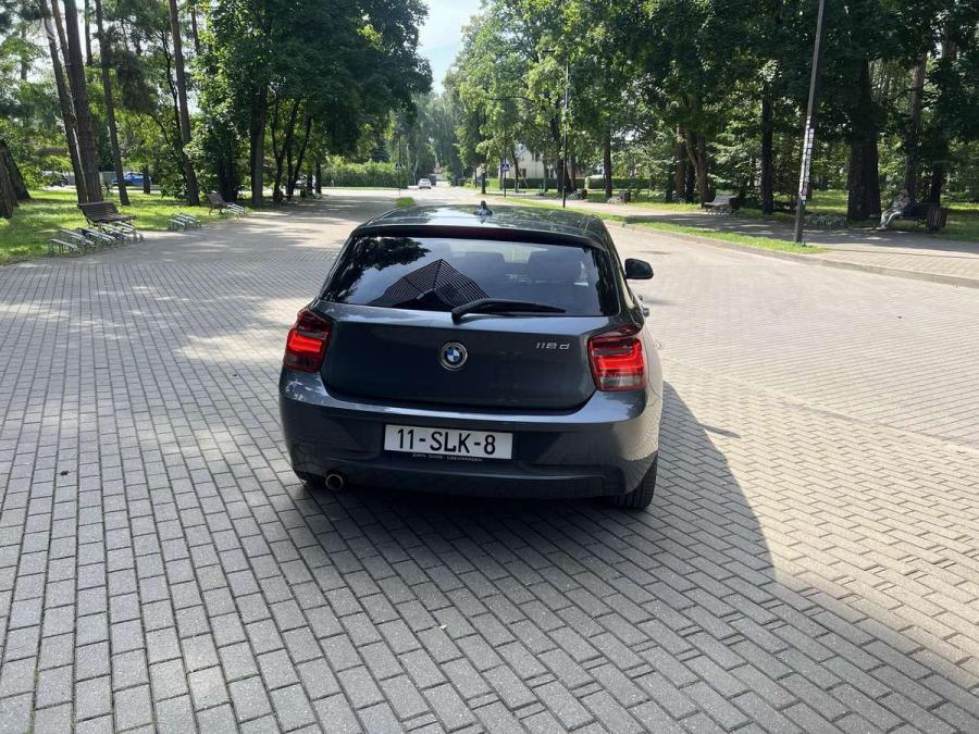 Pelēks BMW 118 2011 Alīta, ar dzinēja tilpumu 2.00 L un nobraukumu 270 tūkst. km par 7250 €, foto 7 vietnē AUTOMOTO.COM.LV