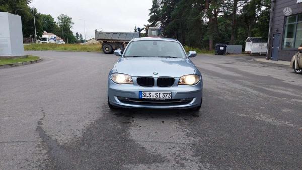 Grey BMW 118 2011 in Utena, with an engine capacity of 2.00 L and mileage of 294 thousand km for 3250 €, photo 7 on AUTOMOTO.COM.LV