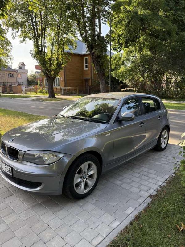 Pelēks BMW 118 2011 Kauņa, ar dzinēja tilpumu 2.00 L un nobraukumu 320 tūkst. km par 3950 €, foto 4 vietnē AUTOMOTO.COM.LV