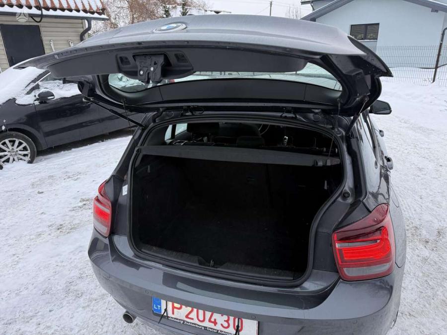 Grey BMW 118 2012 in Kaunas, with an engine capacity of 2.00 L and mileage of 330 thousand km for 6150 €, photo 14 on AUTOMOTO.COM.LV