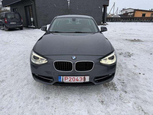 Grey BMW 118 2012 in Kaunas, with an engine capacity of 2.00 L and mileage of 330 thousand km for 6000 €, photo 2 on AUTOMOTO.COM.LV