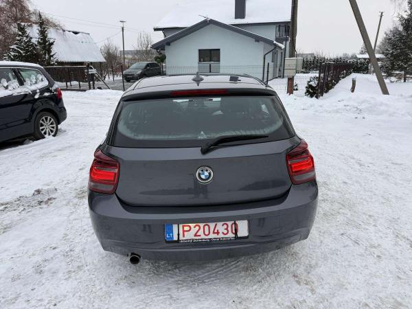 Grey BMW 118 2012 in Kaunas, with an engine capacity of 2.00 L and mileage of 330 thousand km for 6000 €, photo 6 on AUTOMOTO.COM.LV