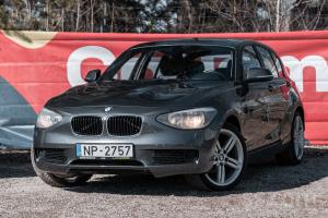 Pelēks BMW 118 2012 Rīga, ar dzinēja tilpumu 2.00 L un nobraukumu 376 tūkst. km par 4600 €, foto  vietnē AUTOMOTO.COM.LV
