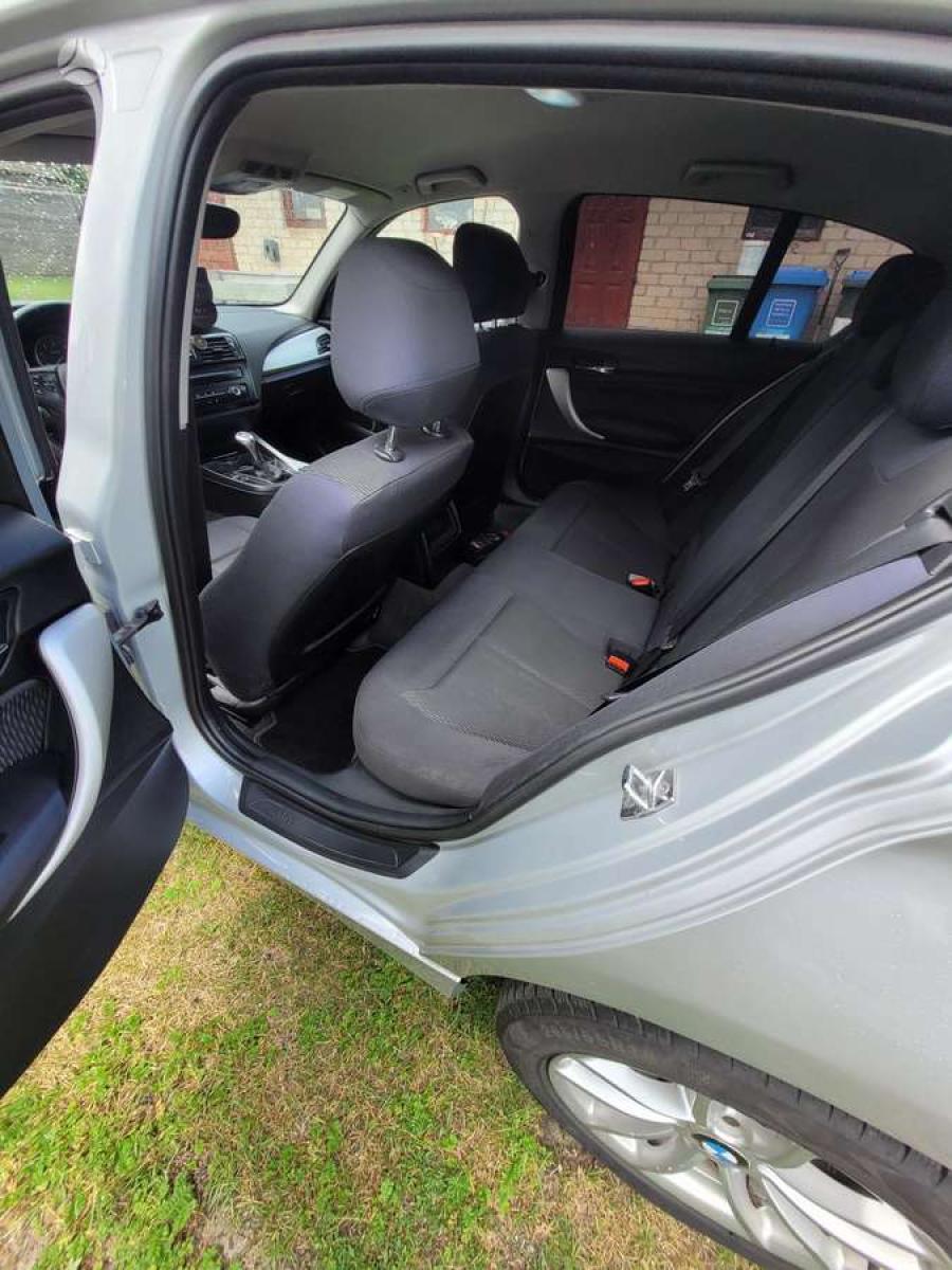 Pelēks BMW 118 2012 Kalvarija, ar dzinēja tilpumu 2.00 L un nobraukumu 300 tūkst. km par 5500 €, foto 15 vietnē AUTOMOTO.COM.LV