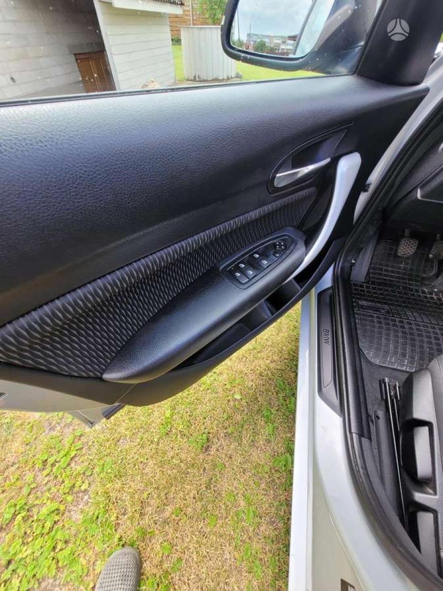 Pelēks BMW 118 2012 Kalvarija, ar dzinēja tilpumu 2.00 L un nobraukumu 300 tūkst. km par 5500 €, foto 16 vietnē AUTOMOTO.COM.LV