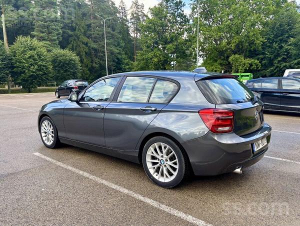 Grey BMW 118 2012 in Ogre, with an engine capacity of 1.60 L and mileage of 156 thousand km for 5300 €, photo 4 on AUTOMOTO.COM.LV